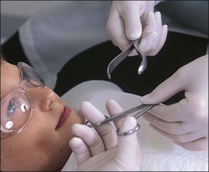 Modern Dental Assisting